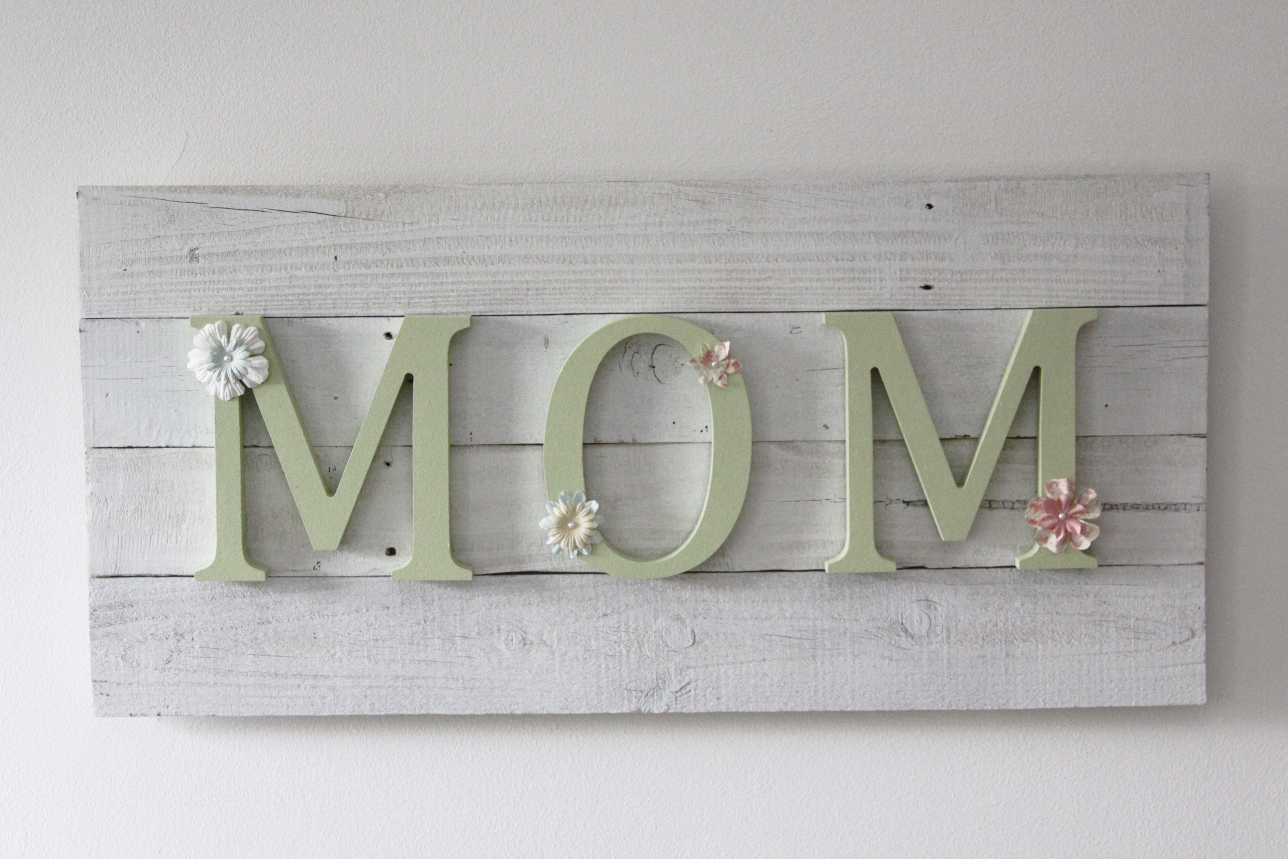 30" Wood Letter "Mom" Panel | Maker Marketplace